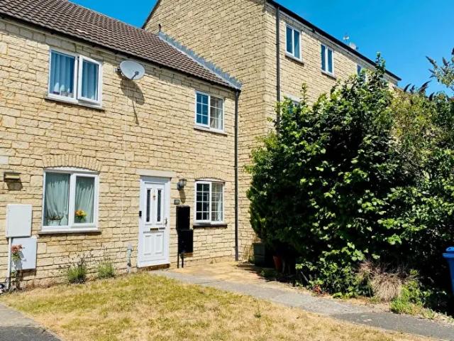 2 Bedroom Terraced House To Rent In Avocet Way, Bicester, Oxfordshire, OX26