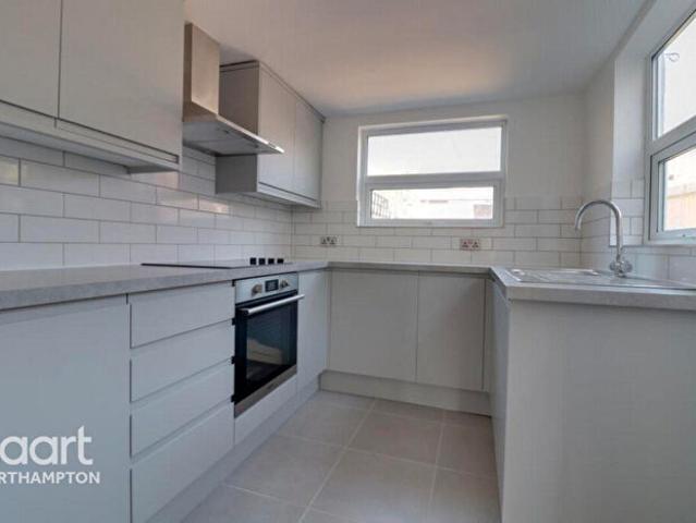 2 Bedroom Terraced House To Rent In Beaconsfield Place, Rushden, NN10