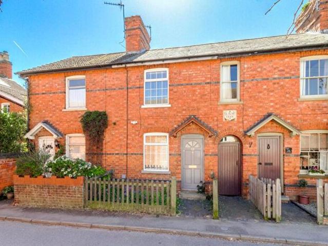 2 Bedroom Terraced House To Rent In Bury Street, Newport Pagnell, MK16