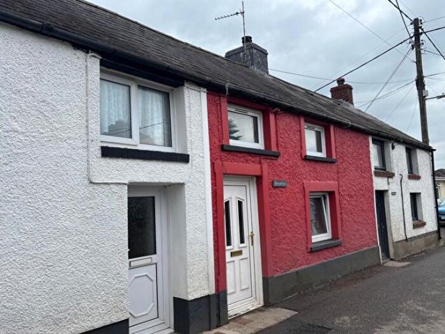 2 Bedroom Terraced House To Rent In Carreg Sawdde, Llangadog, Carmarthenshire SA19