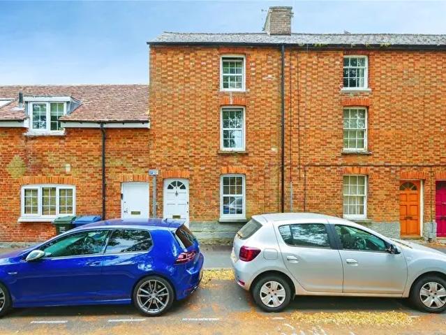 2 Bedroom Terraced House To Rent In Church Lane, Bicester, OX26