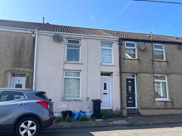 2 Bedroom Terraced House To Rent In Church Street, CF47