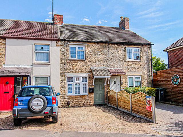 2 Bedroom Terraced House To Rent In College Street, Irthlingborough, NN9