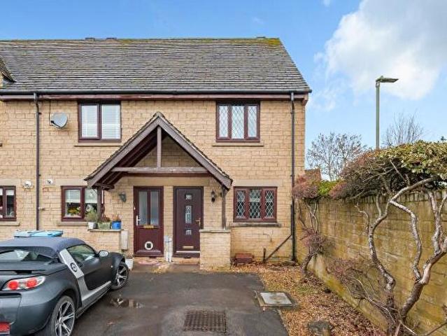 2 Bedroom Terraced House To Rent In Farmington Drive, Witney, OX28