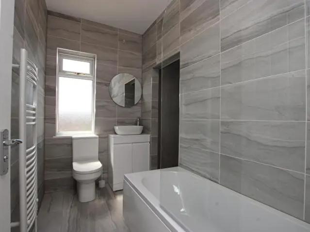 2 Bedroom Terraced House To Rent In Field Street, Kettering, North Northamptonshire, NN16