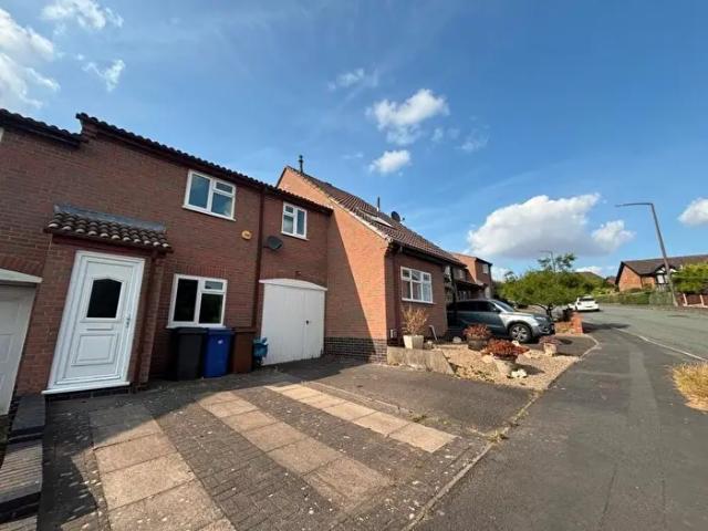2 Bedroom Terraced House To Rent In Grafton Road, DE15