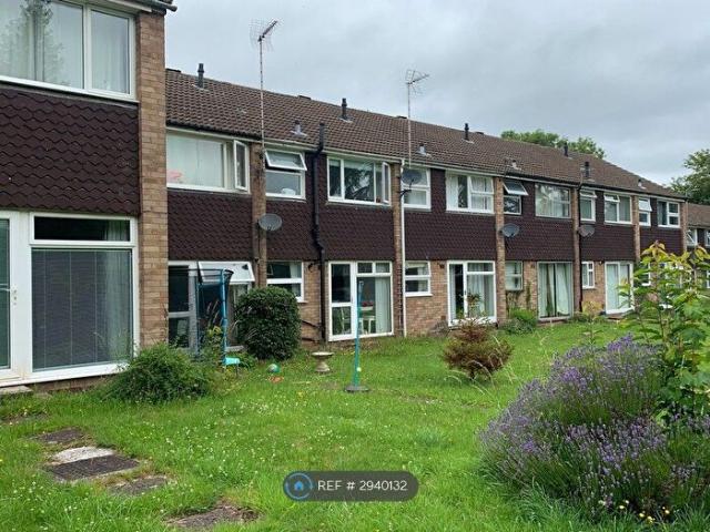 2 Bedroom Terraced House To Rent In Grange Gardens, Bedford, MK44
