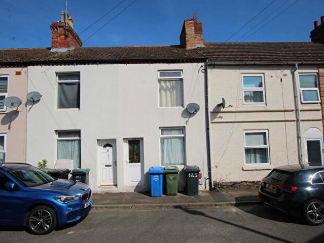 2 Bedroom Terraced House To Rent In Havelock Street, Kettering, North Northamptonshire, NN16