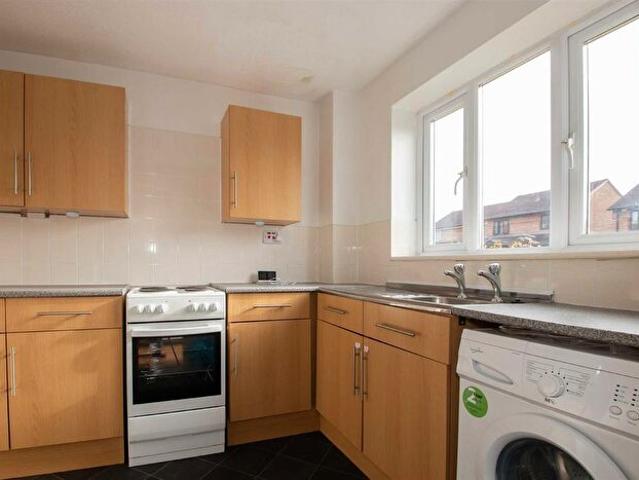 2 Bedroom Terraced House To Rent In Hexham Gardens, Bletchley, MK3