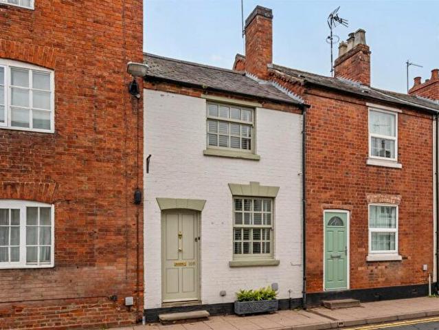 2 Bedroom Terraced House To Rent In High Street, Henley In Arden, B95
