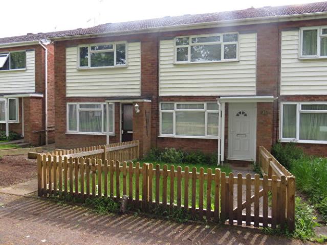2 Bedroom Terraced House To Rent In Lynton Close, Warwick, CV34