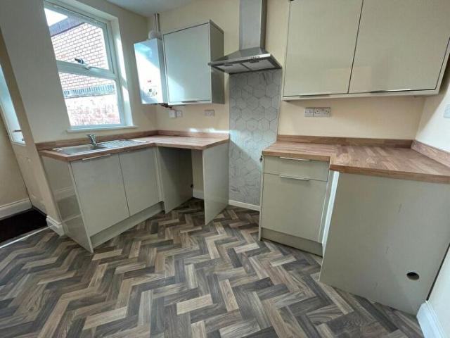 2 Bedroom Terraced House To Rent In Merchant Street, Nottingham, NG6