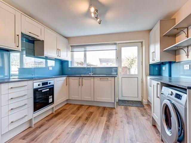 2 Bedroom Terraced House To Rent In Morton Avenue, Kidlington, OX5