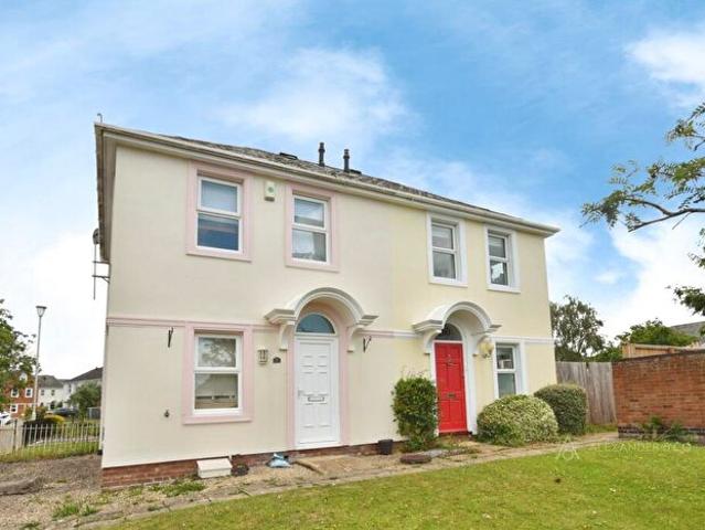 2 Bedroom Terraced House To Rent In Plover Walk, Aylesbury, HP19