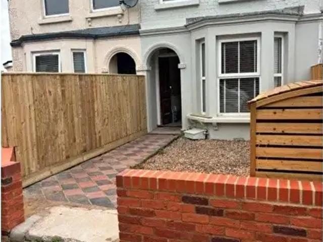 2 Bedroom Terraced House To Rent In Queen Street, Aylesbury, HP20