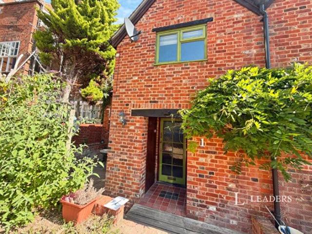 2 Bedroom Terraced House To Rent In Riverside Mews, Market Square, Buckingham, MK18