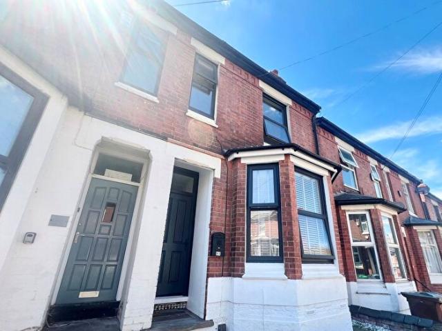 2 Bedroom Terraced House To Rent In Rothesay Avenue, Nottingham, NG7