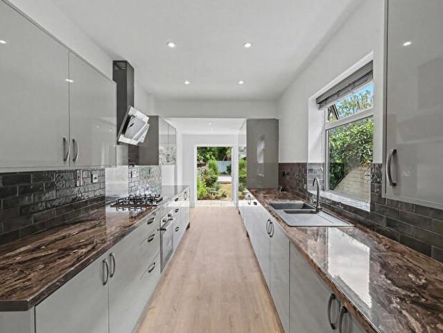 2 Bedroom Terraced House To Rent In Shelley Street, Northampton, Northamptonshire, NN2