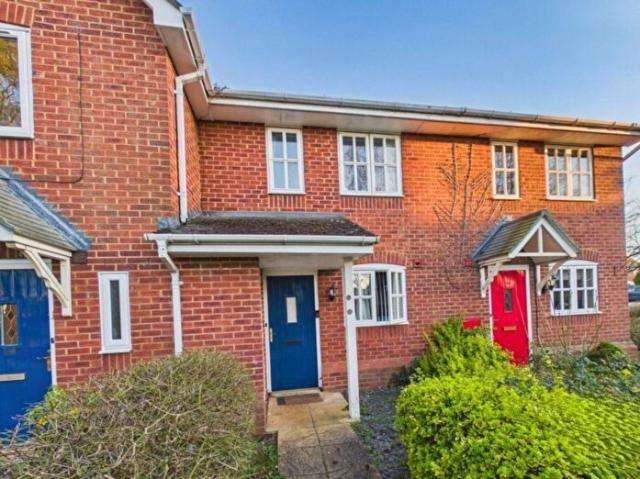 2 Bedroom Terraced House To Rent In Stratford Road, Wolverton, MK12