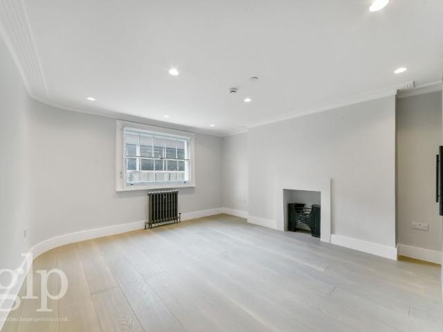 2 Bedroom Terraced, Marshall Street, Soho, W1F