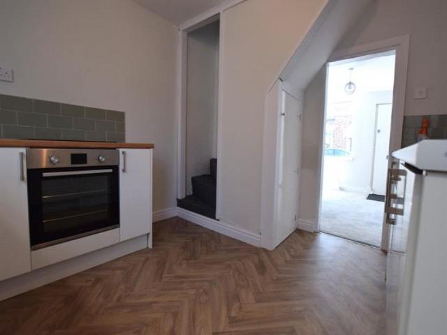 2 Bedroom Terraced To Let