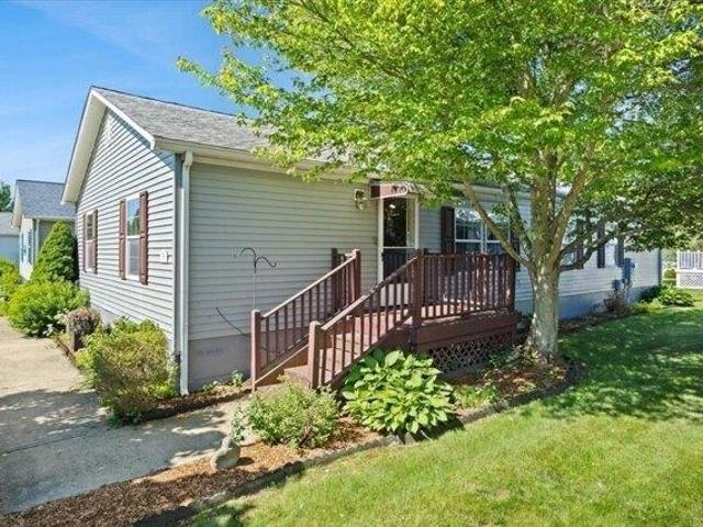 2 bedroom, Tiverton RI 02878 104332887