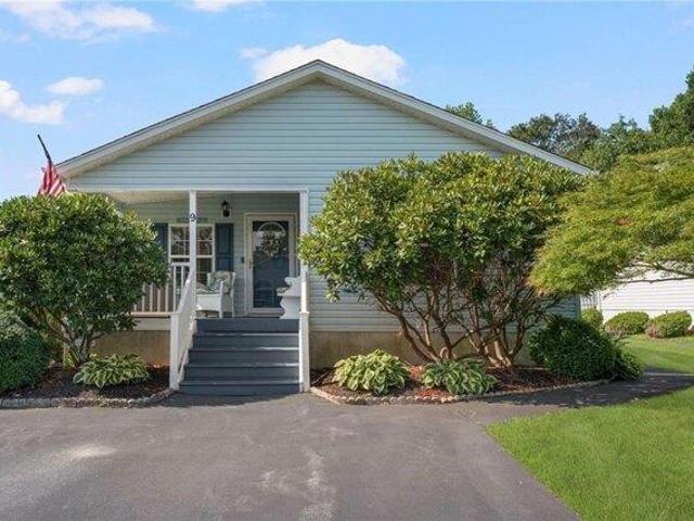 2 bedroom, Tiverton RI 02878 104479020