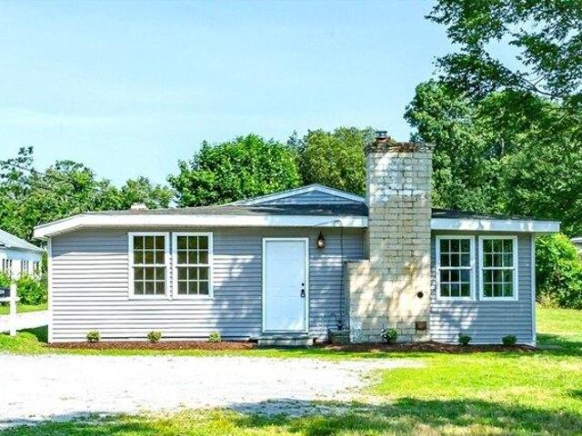 2 bedroom, Tiverton RI 02878 104570157