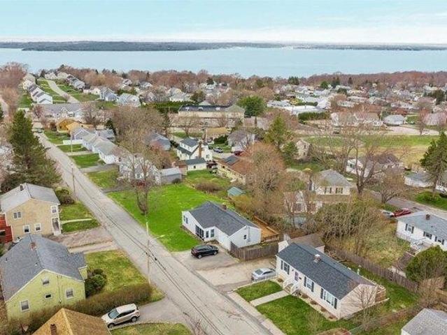 2 bedroom, Tiverton RI 02878 102215131
