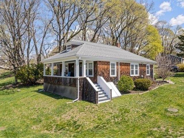 2 bedroom, Tiverton RI 02878 102279314