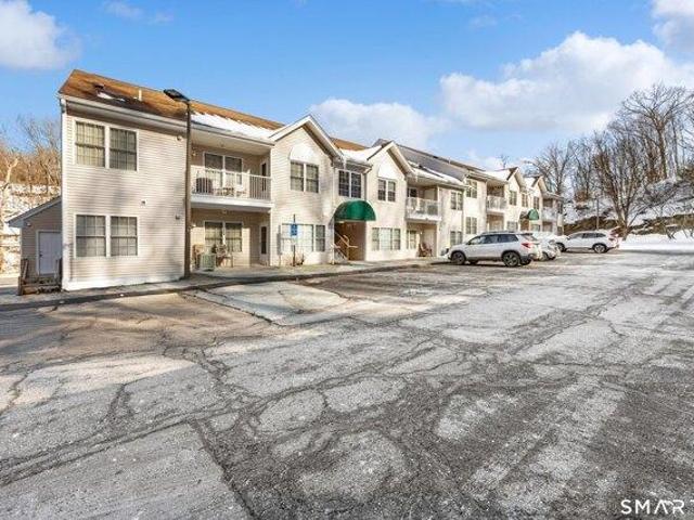 2 bedroom, Trumbull CT 06611 LS101658431