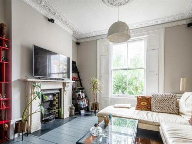 2 Bedroom Triplex For Rent In London Fields
