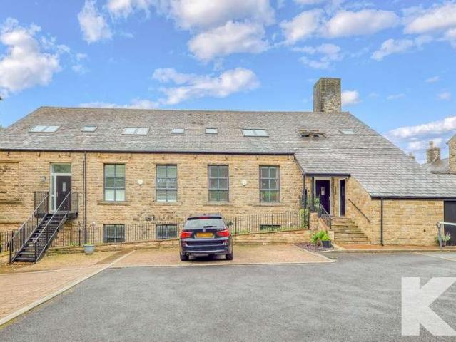 2 Bedroom Triplex Flat
