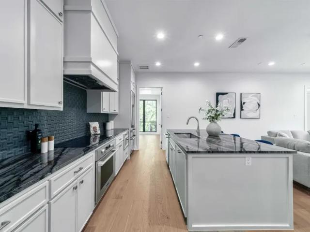 2 bedroom, Tx Tx 102701878