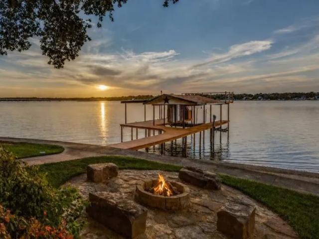 2 bedroom, Tx Tx 102702308