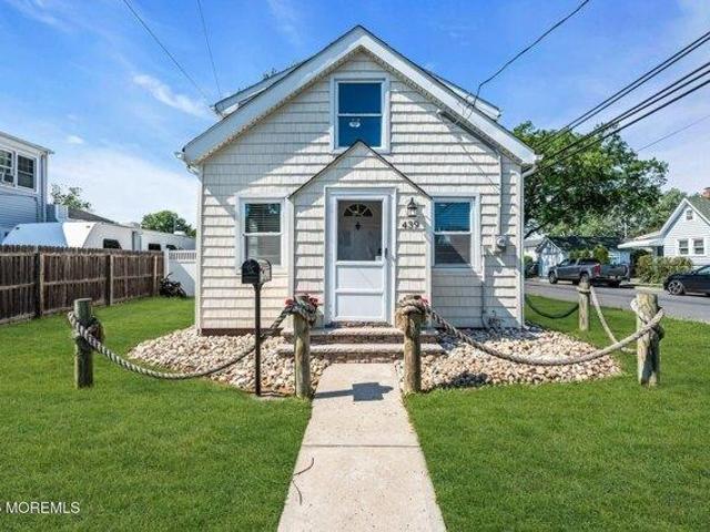 2 bedroom, Union Beach NJ 07735 102584749