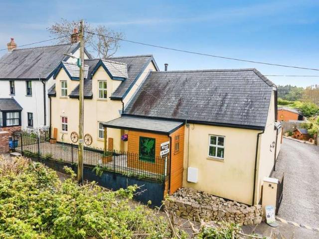 2 Bedroom Unique Property