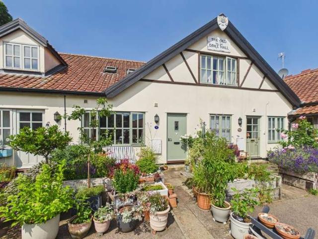 2 Bedroom Unique Property