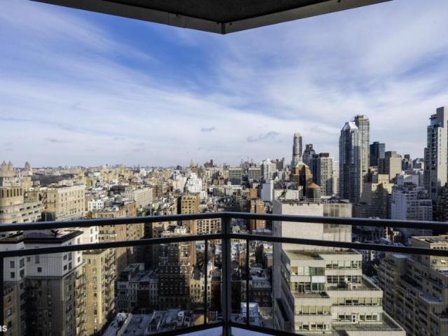 2 bedroom, Upper East Side NY LS102245004