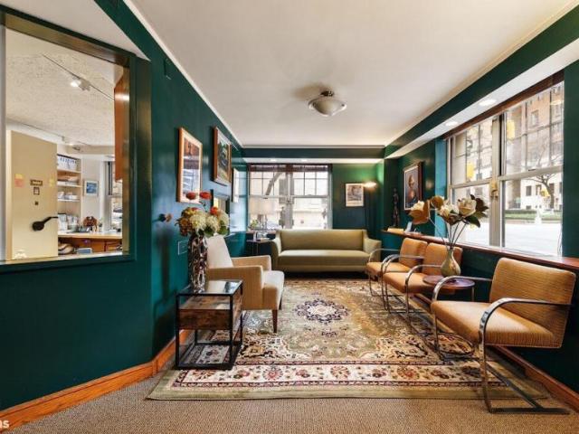2 bedroom, Upper East Side NY LS102245701