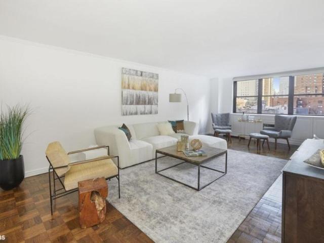 2 bedroom, Upper East Side NY LS98818108