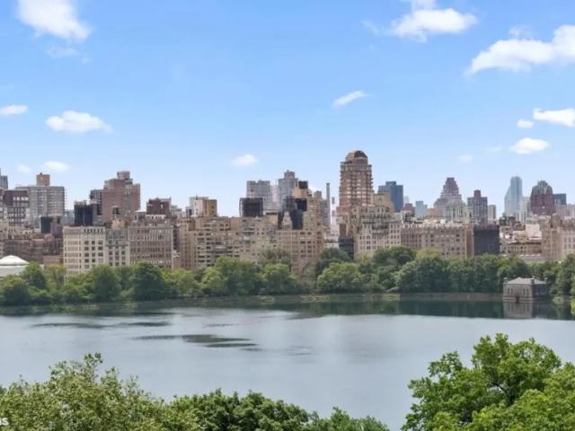 2 bedroom, Upper West Side NY LS102244216