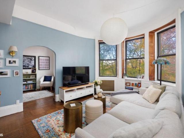 2 bedroom, Upper West Side NY 102245038