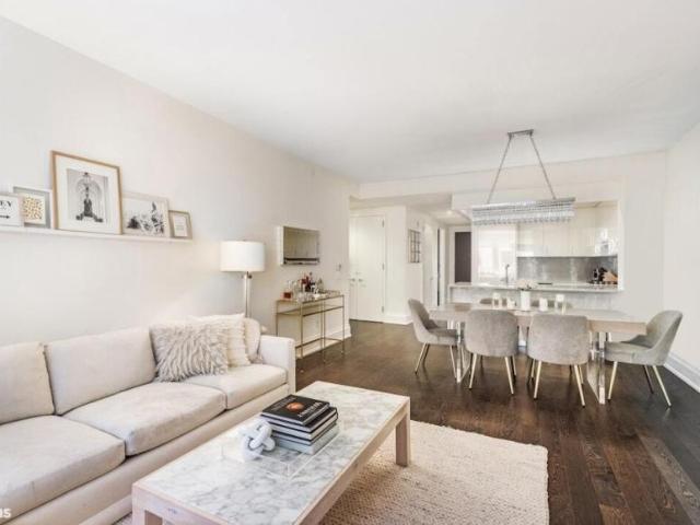 2 bedroom, Upper West Side NY 98817970