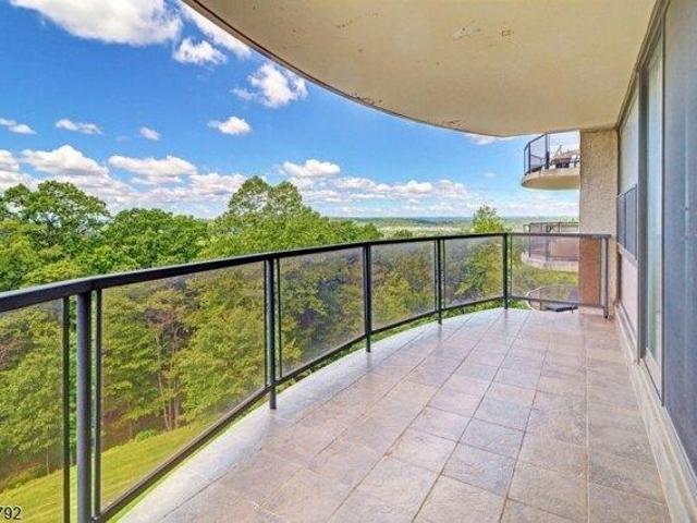 2 bedroom, Verona NJ 07044 102214052