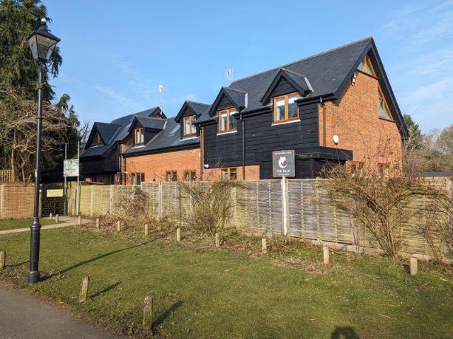 2 bedroom village house to rent