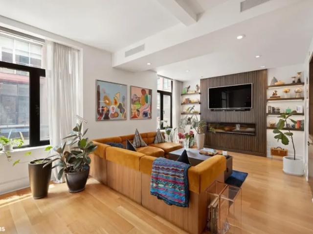 2 bedroom, Vinegar Hill NY 102245795
