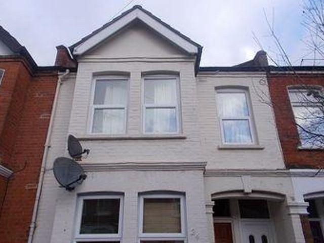 2 Bedrooms Maisonette for rent in College Road, Colliers Wood, London SW19