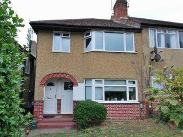 2 Bedrooms Maisonette for rent in Connell Crescent, Hanger Lane, London W5