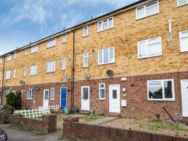 2 Bedrooms Maisonette for rent in Classon Close, West Drayton, Middlesex UB7
